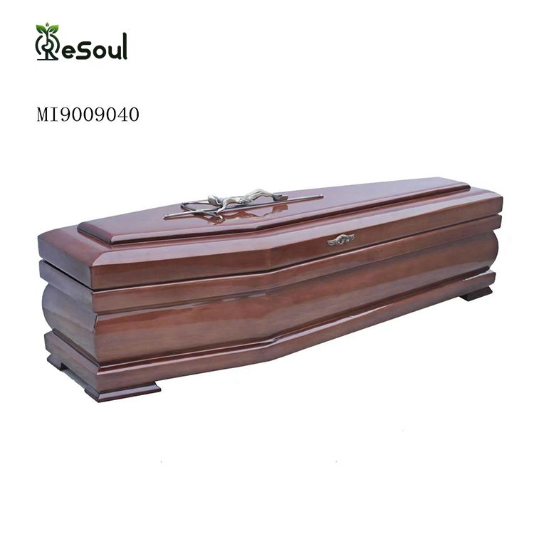 Customized Solid Wood Coffin with Engraved Details - resoulwood.com
